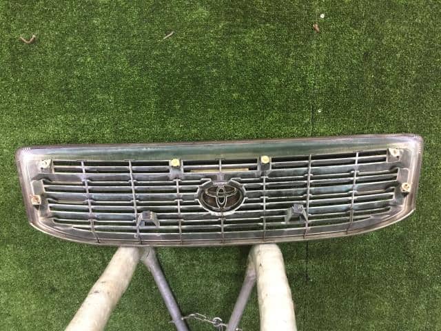 [Used]Radiator Grille TOYOTA Hiace 1999 KH-KZH106W - BE FORWARD Auto Parts
