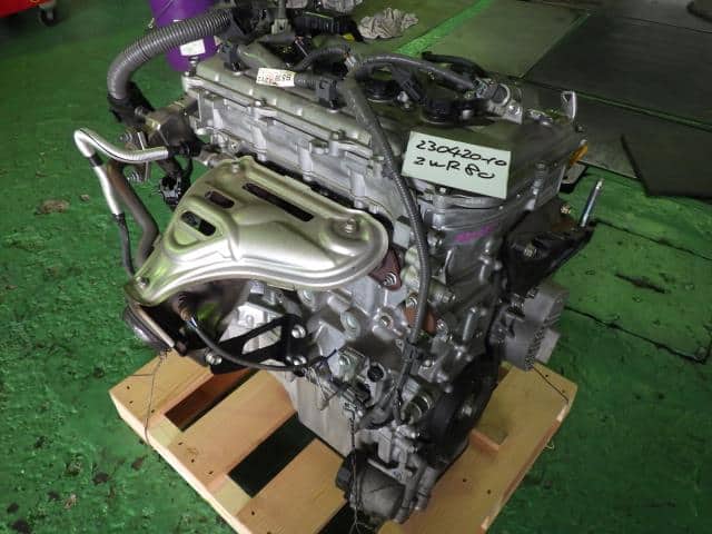 [Used]2ZR-FXE Engine TOYOTA Voxy 2015 DAA-ZWR80G 1900037470 - BE ...