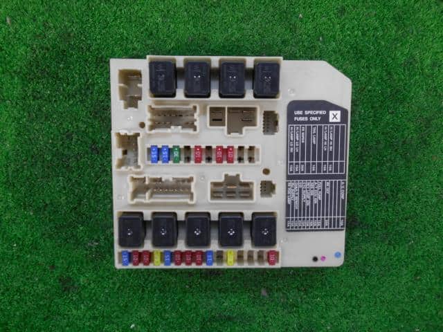 [Used]Fuse Box NISSAN Note 2007 DBA-E11 284B71V10B - BE FORWARD Auto Parts