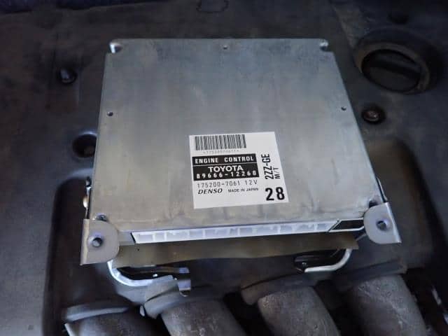 [Used]2ZZ-GE Engine TOYOTA Corolla Runx 2003 TA-ZZE123 1900088716 - BE ...