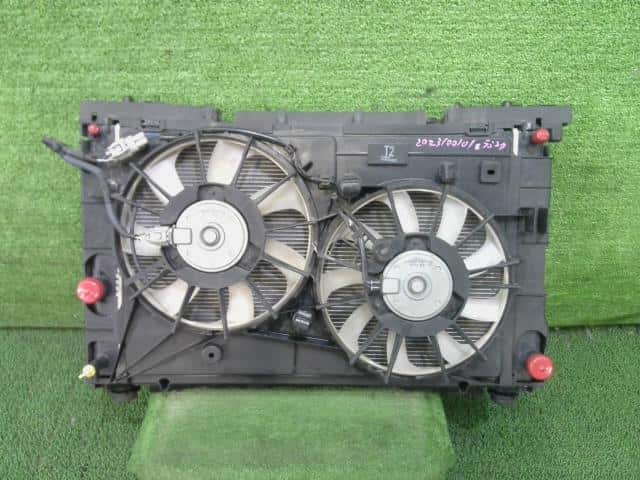 [Used]Radiator TOYOTA Auris 2016 DAA-ZWE186H 1640037290 - BE FORWARD ...