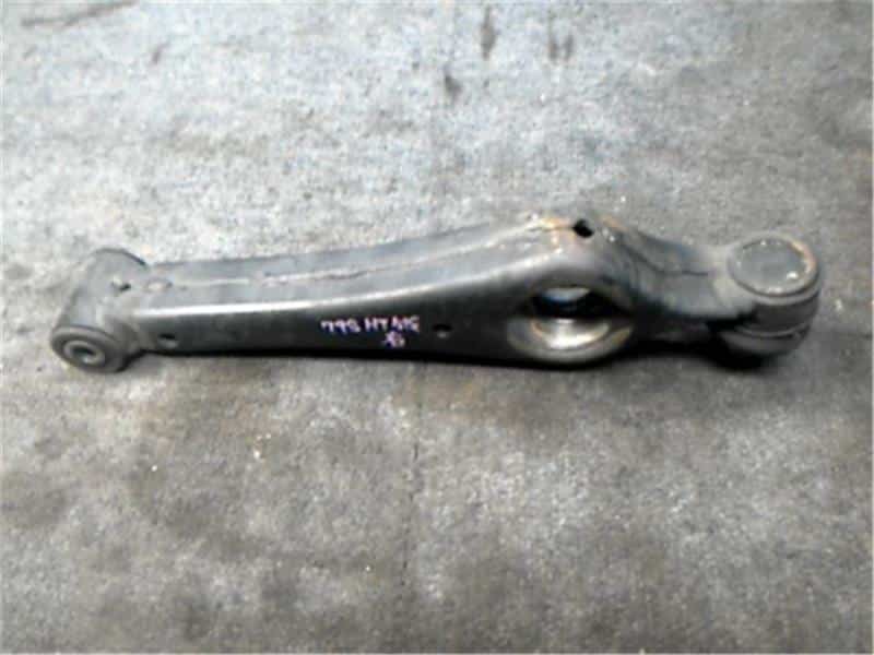 [Used]Front Right Lower Control Arm SUZUKI Swift 2004 UA-HT51S - BE ...