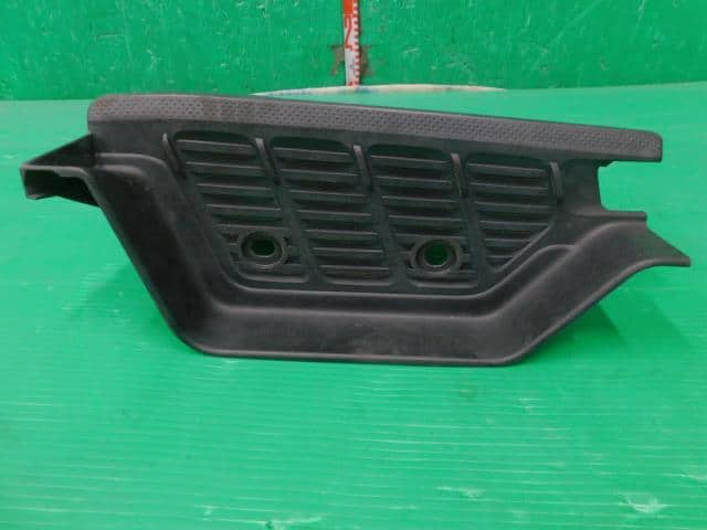 [Used]Left Side Step TOYOTA Hiace 2011 LDF-KDH201V 6141626021 - BE ...