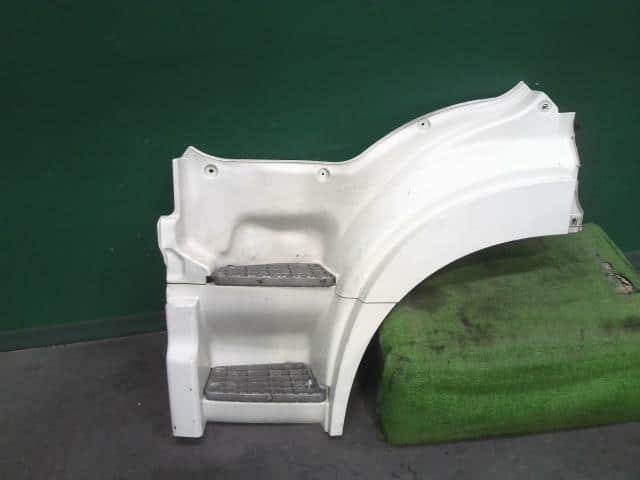 [Used]Left Side Step HINO Hino tractor 2001 LKG-SH1EDAG 51772E0020 - BE ...