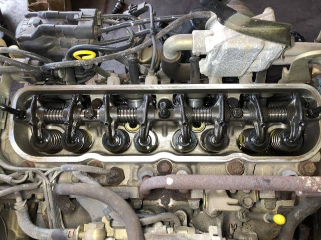 [Used]2Y Engine TOYOTA Hiace 1992 T-YH81 1900072190 - BE FORWARD Auto Parts