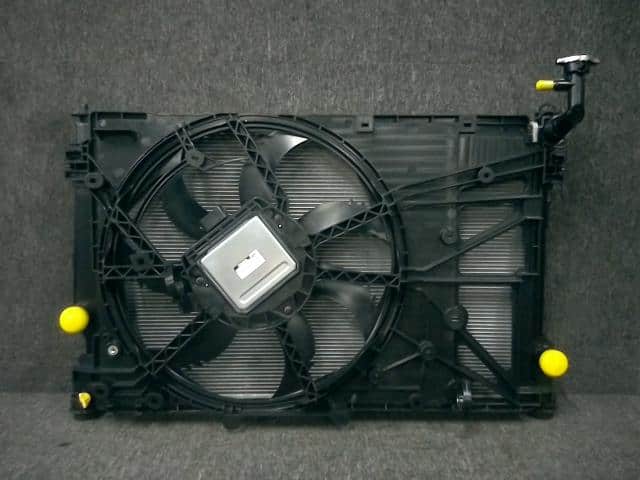 [Used]Radiator TOYOTA Harrier 2020 6BA-MXUA85 1640025130 - BE FORWARD ...