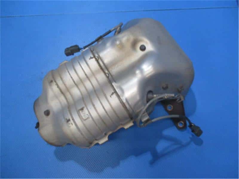 [Used]Exhaust Manifold MITSUBISHI Grandis 2006 DBA-NA4W 1555A028 - BE ...