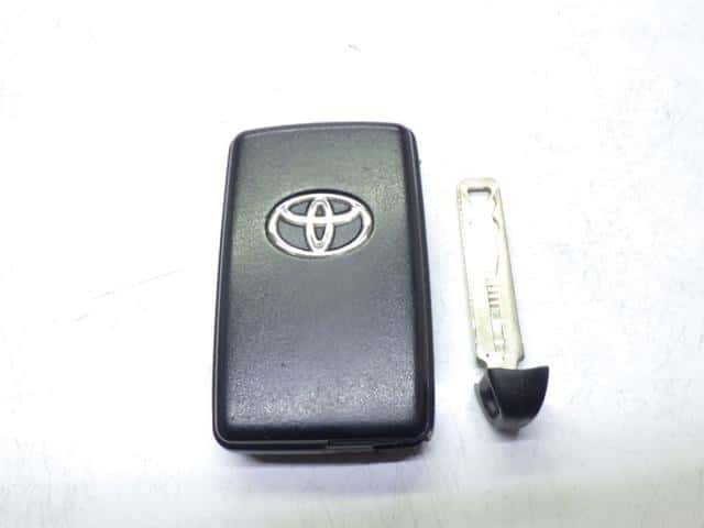 [Used]Keyless Entry Remote Control Key TOYOTA Vitz 2009 DBA-KSP90 - BE ...