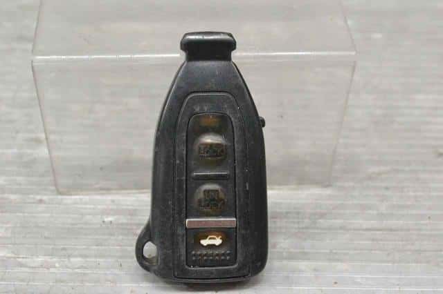 [Used]Keyless Entry Remote Control Key TOYOTA Celsior 2005 DBA-UCF30 ...