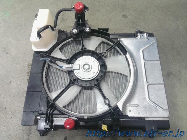[Used]Radiator TOYOTA Vitz 2013 DBA-KSP130 1640023160 - BE FORWARD Auto ...