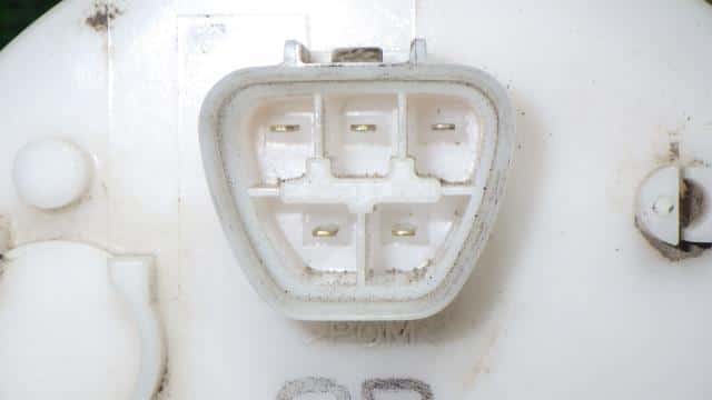 [Used]Fuel Pump TOYOTA Voxy 2010 DBA-ZRR70G 2322128290 - BE FORWARD ...