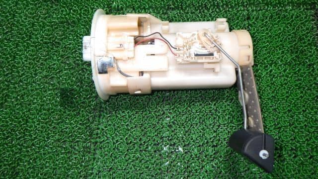 [Used]Fuel Pump TOYOTA Voxy 2010 DBA-ZRR70G 2322128290 - BE FORWARD ...