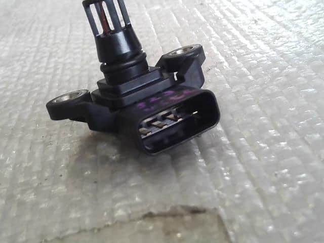 [Used]Air Flow Meter TOYOTA Vitz 2009 DBA-KSP90 8942152010 - BE FORWARD ...