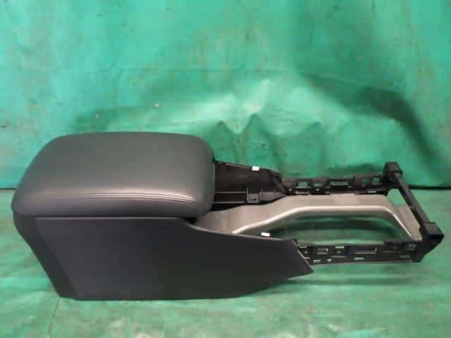 [Used]Console Box MITSUBISHI Proudia 2016 DBA-BY51 - BE FORWARD Auto Parts