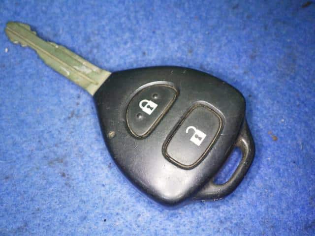 [Used]Keyless Entry Remote Control Key TOYOTA Hiace 2011 CBA-TRH219W ...
