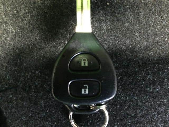 [Used]Keyless Entry Remote Control Key TOYOTA Vitz 2006 DBA-KSP90 ...