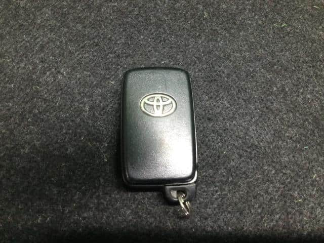 [Used]Keyless Entry Remote Control Key TOYOTA Mark X 2012 DBA-GRX130 ...