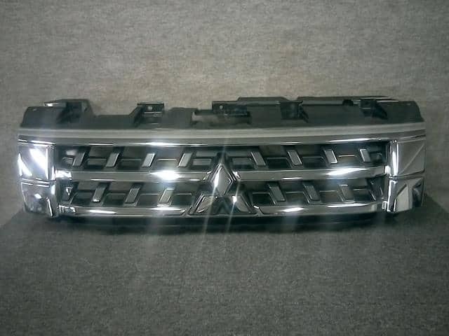 [Used]Radiator Grille MITSUBISHI Pajero 2016 LDA-V98W 7450A956 - BE ...