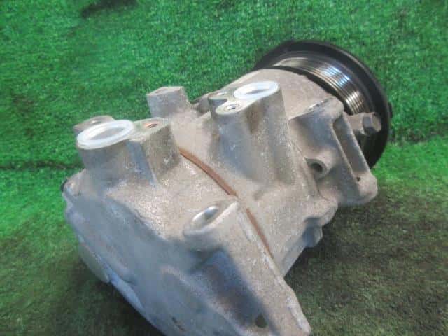 [Used]A/C Compressor TOYOTA Hiace 2010 CBF-TRH200K 883102F030 - BE ...