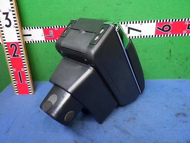 [Used]Console Box SUZUKI Swift 2022 4BA-ZC33S - BE FORWARD Auto Parts