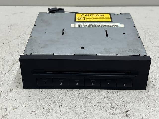 [Used]CD Changer MERCEDES-BENZ Benz e class 2005 GH-211061 A2118705390 ...