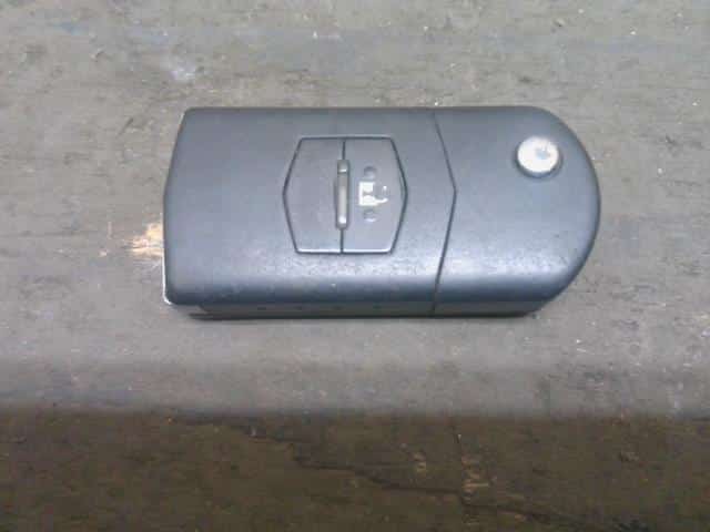 [Used]Keyless Entry Remote Control Key MAZDA Demio 2005 DBA-DY3W - BE ...