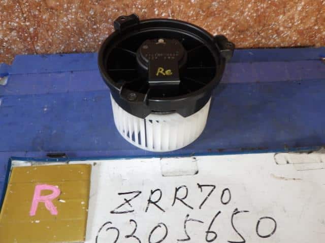 [Used]Blower Motor TOYOTA Voxy 2010 DBA-ZRR70W 8710328111 - BE FORWARD ...
