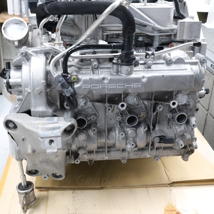[Used][P-17] Only as for the Porsche 992 911 Engine DKK body ...