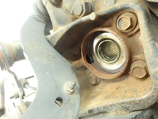[Used]Rear Right Knuckle Hub Assembly TOYOTA Harrier 2016 DBA-ZSU65W ...