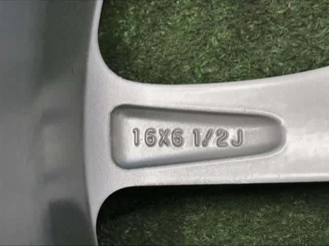[Used]Wheel TOYOTA Prius Alpha 2011 DAA-ZVW41W 4261147230 - BE FORWARD ...