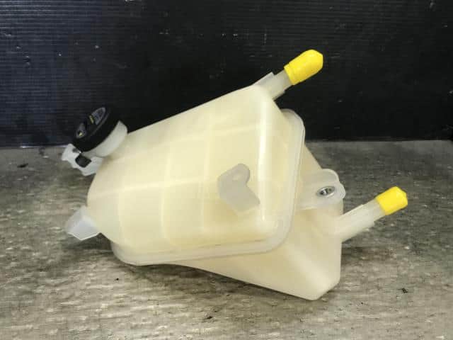 [Used]Coolant Tank TOYOTA Prius Alpha 2011 DAA-ZVW41W 1648028080 - BE ...