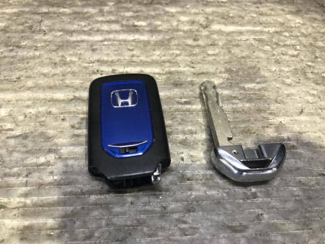 [Used]Keyless Entry Remote Control Key HONDA Vezel 2016 DAA-RU3 - BE ...