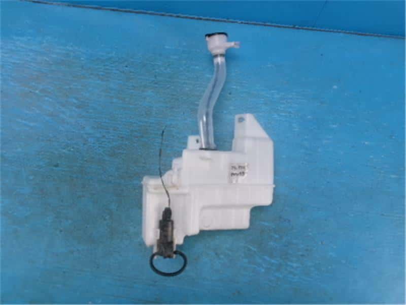 [Used]Windshield Washer Reservoir Tank TOYOTA Prius 2018 DAA-ZVW55 ...