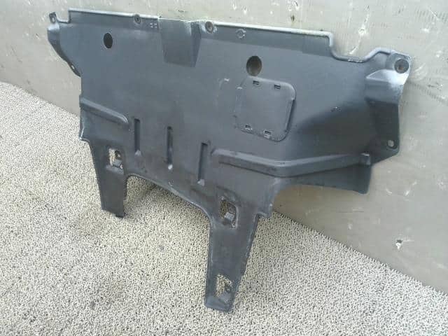 [Used]VG20E Engine Under Cover NISSAN Cedric 1995 E-Y31 - BE FORWARD ...