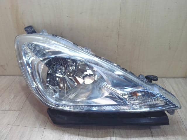 [Used]Right Headlight HONDA Fit 2012 DAA-GP1 33101TF0N81 - BE FORWARD ...