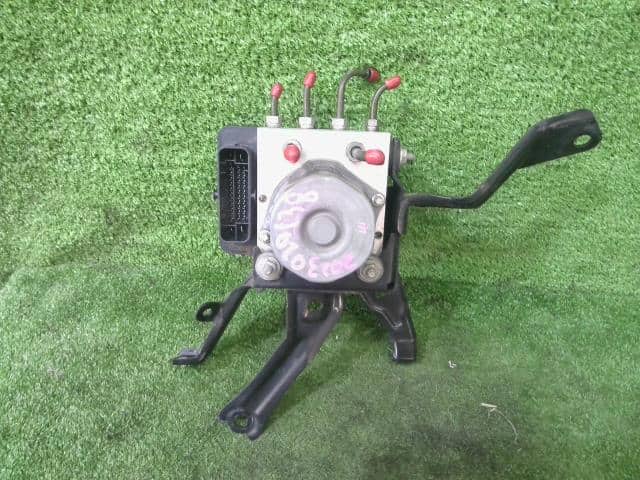 [Used]ABS Actuator TOYOTA 86 2012 DBA-ZN6 SU00304300 - BE FORWARD Auto ...