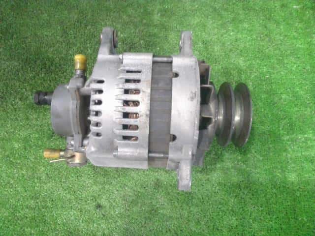 [Used]Alternator ISUZU ELF 2005 KR-NHR69N 8972084211 - BE FORWARD Auto ...