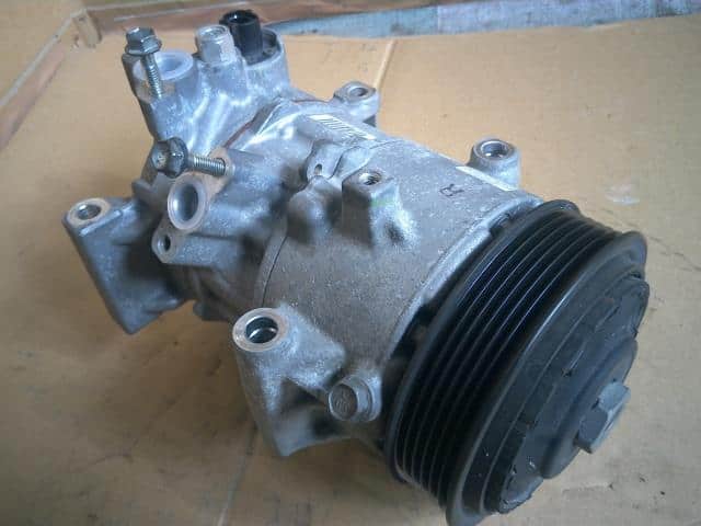 [Used]A/C Compressor TOYOTA Harrier 2016 DBA-ZSU65W 8831048300 - BE ...