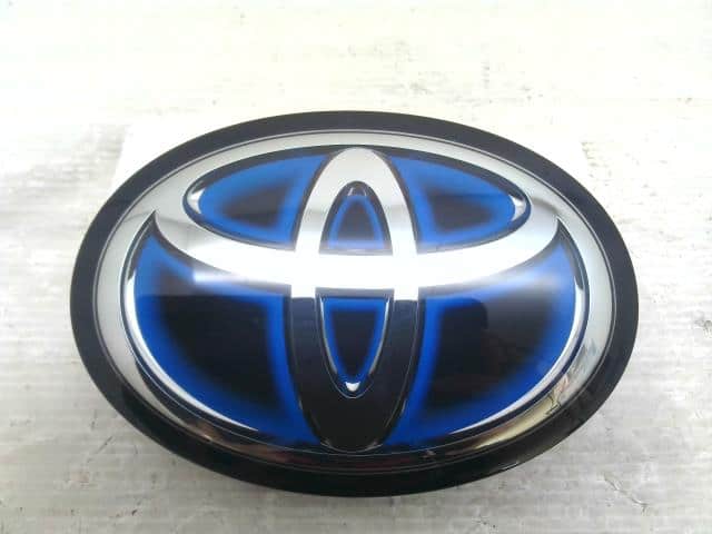 [Used]Emblem TOYOTA Prius 2020 DAA-ZVW51 5314133140 - BE FORWARD Auto Parts