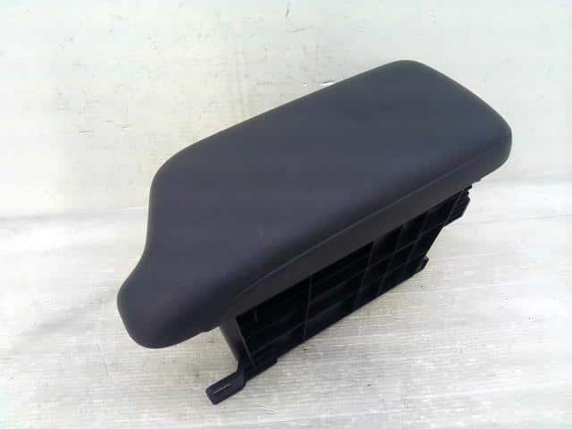 [Used]Console Box TOYOTA Raize 2022 5BA-A201A 58905B1010C0 - BE FORWARD ...