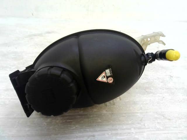 [Used]Coolant Tank MERCEDES-BENZ Benz c class 2013 DBA-204349 - BE ...