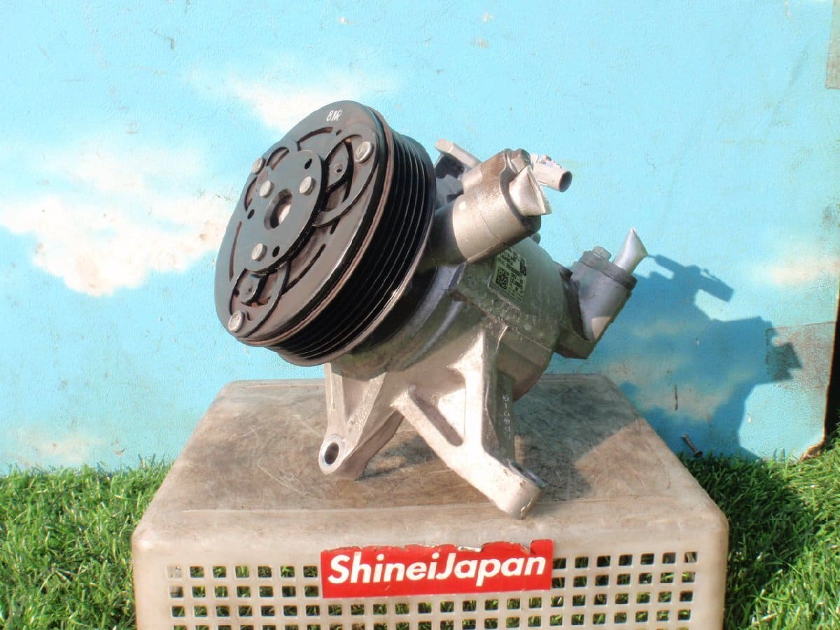 [Used]★ GT2 Subaru Impreza wagon air-conditioner compressor 73111FL040 ...