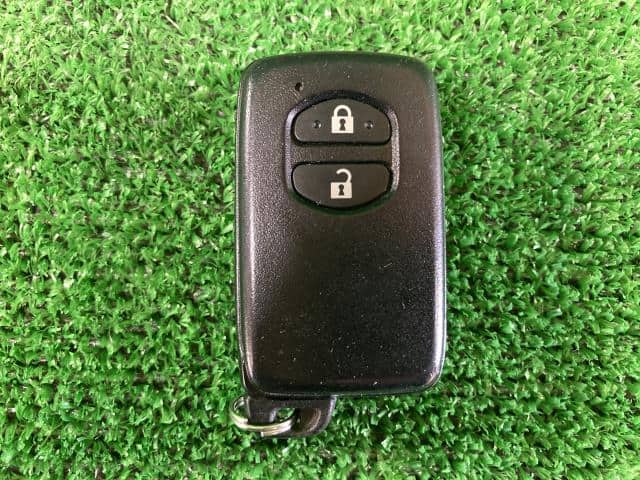 [Used]Keyless Entry Remote Control Key TOYOTA Aqua 2011 DAA-NHP10 ...