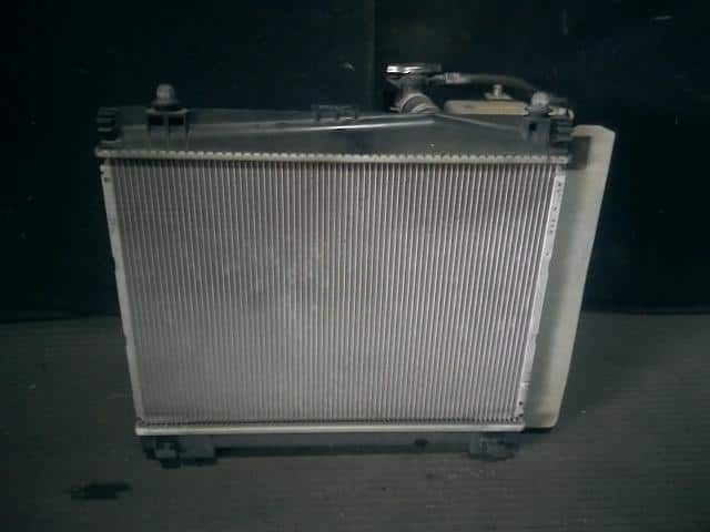 [Used]Radiator TOYOTA Vitz 2010 DBA-SCP90 1640023161 - BE FORWARD Auto ...
