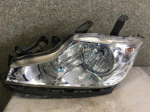 [Used]Left Headlight HONDA Step Wagon 2011 DBA-RK1 33151SZWJ01 - BE ...