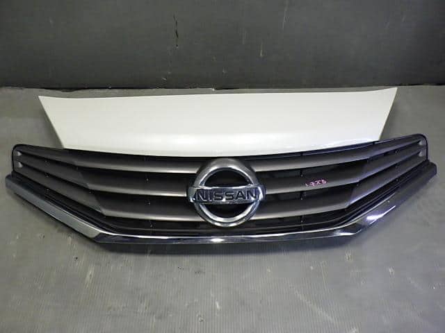 [Used]Radiator Grille NISSAN Note 2012 DBA-E12 623103VA0A - BE FORWARD ...