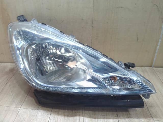 [Used]Right Headlight HONDA Fit 2011 DAA-GP1 33100TF0J71 - BE FORWARD ...