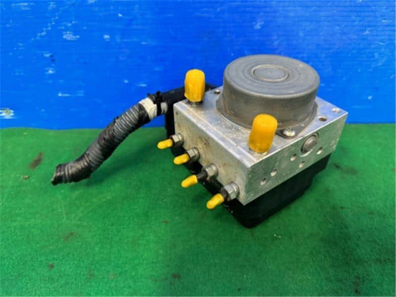 [Used]ABS Control Module TOYOTA Porte 2014 DBA-NCP145 - BE FORWARD Auto ...