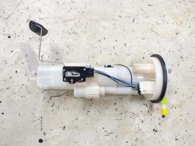 [Used][KBT] Scrum EBD-DG16T Fuel Pump Fuel Pump 1A62-13-350A - BE ...