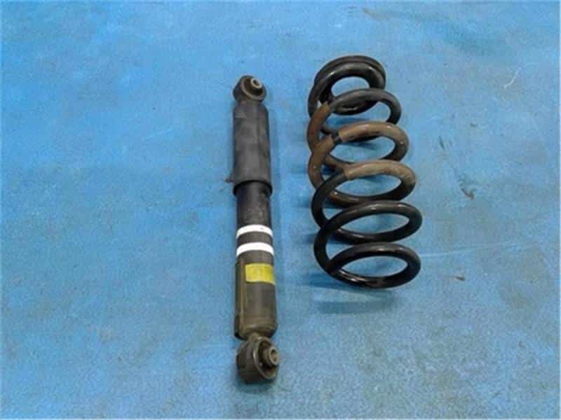 [Used]Rear Left Shock Absorber TOYOTA Harrier 2014 DBA-ZSU60W - BE ...